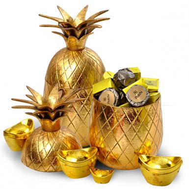 Chocolates & Flowers Hamper